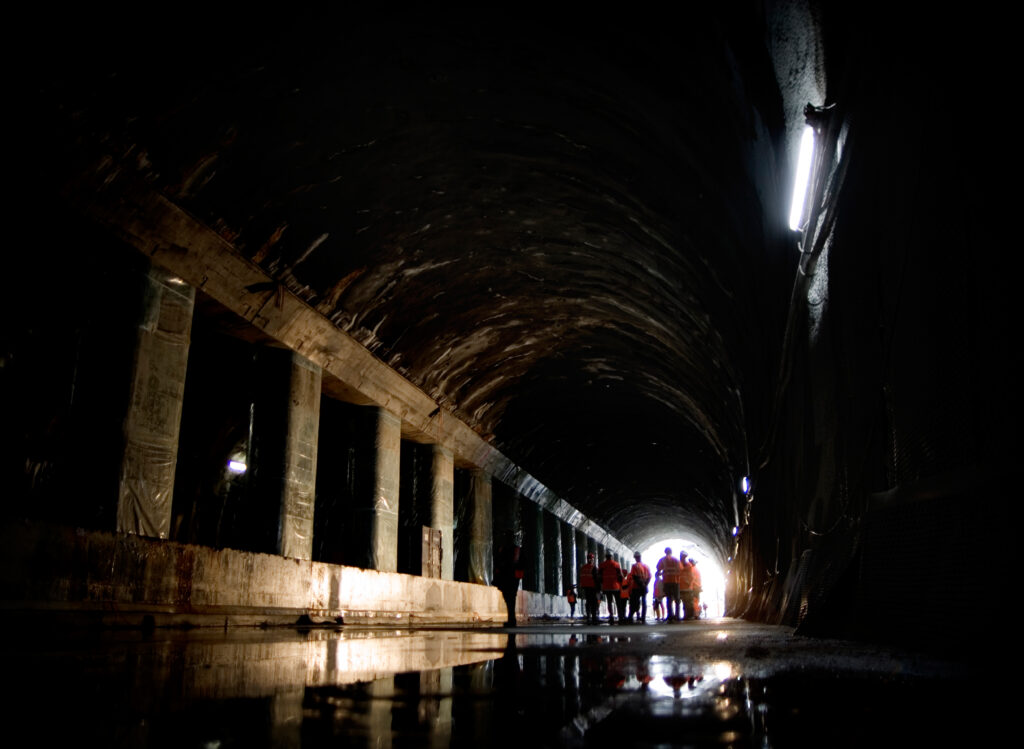 Qu’est-ce qu’un espace confiné ? Définition, risques et responsabilités ...